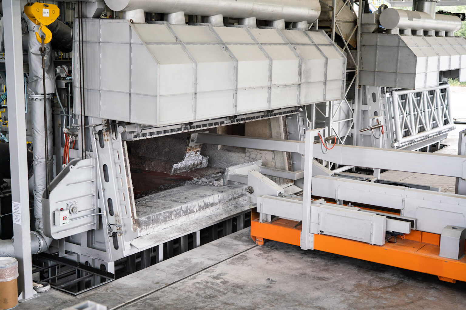 Western Extrusions’ New Highly Automated Casthouse - Light Metal Age ...