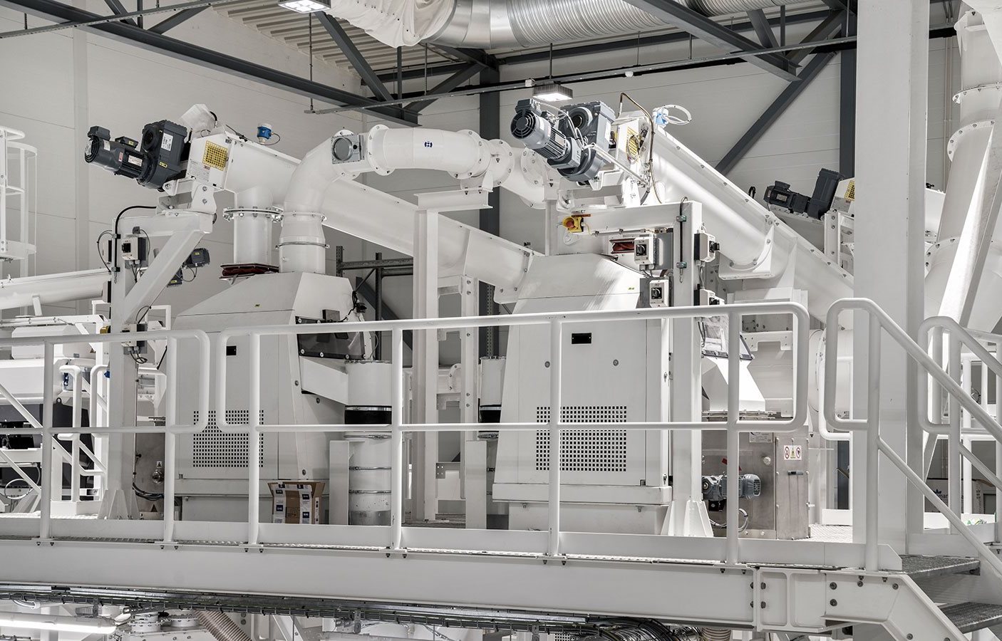 Hydrovolt Starts Operation of Its EV Battery Recycling Plant - Light ...